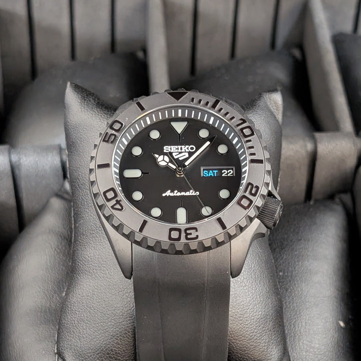 Stealth SKX Seiko Custom Mod – PS Watch Mods