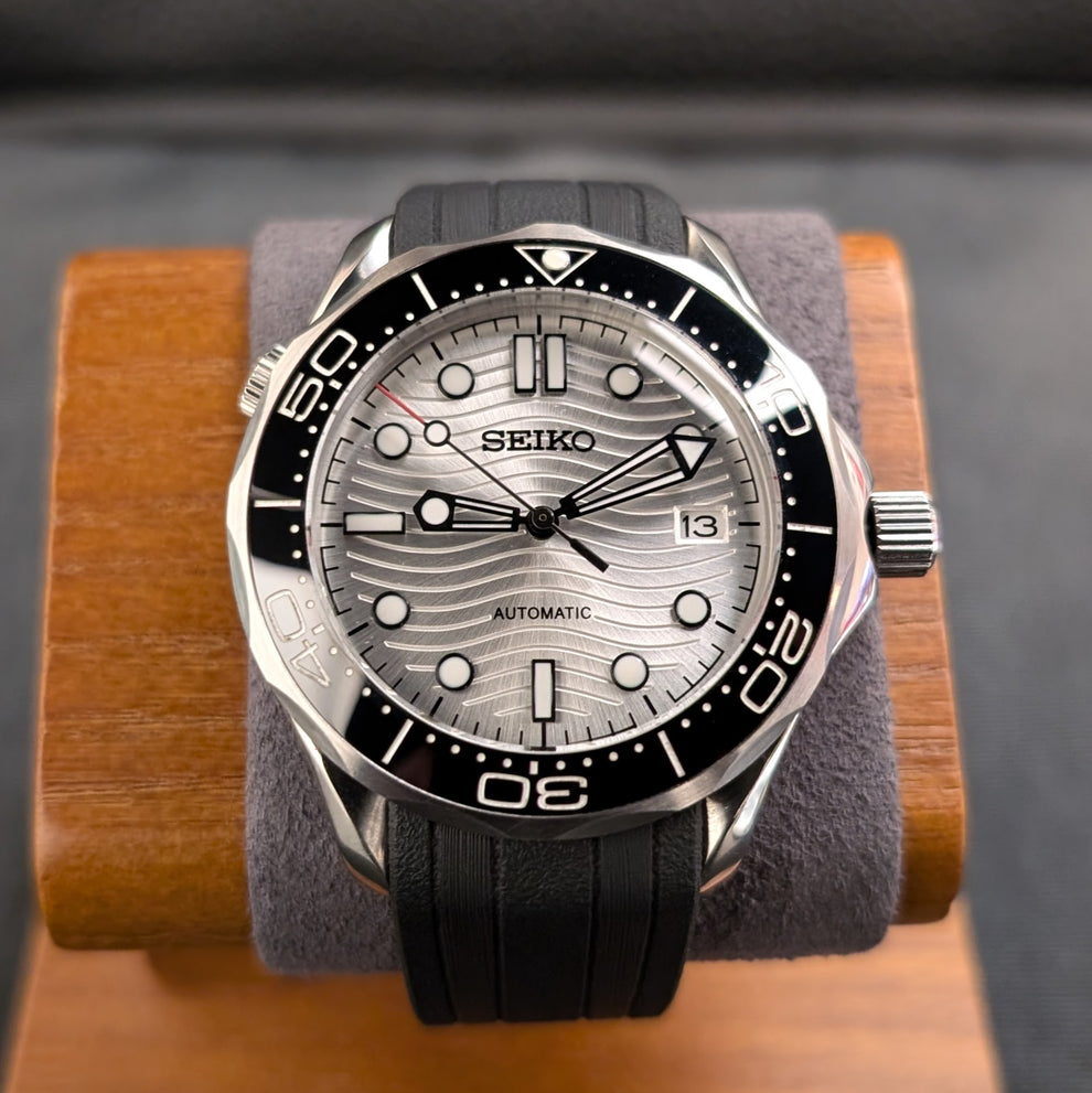 Seamaster 300 Homage – White Dial 02 – PS Watch Mods