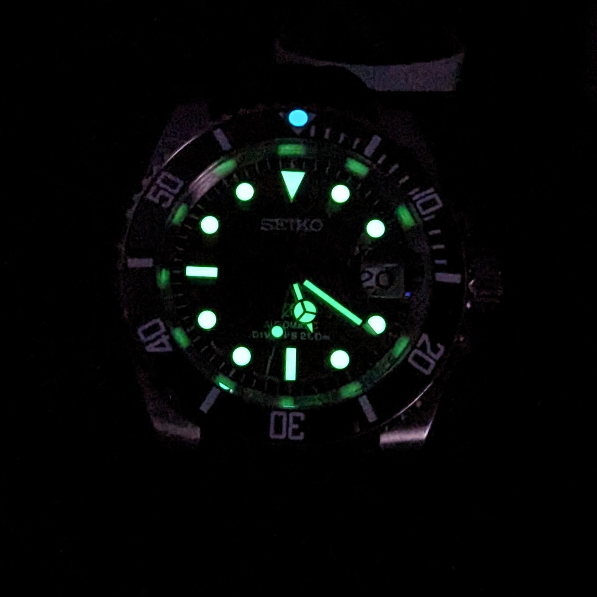 Custom Built Seiko Classic Submariner Style Carbon Fibre NH35 Automati ...